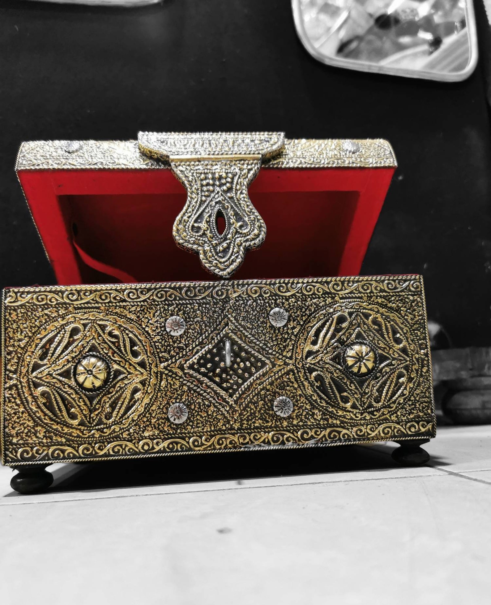 Moroccan Hand Carved Wooden Box | Keepsake Jewellery Box | Keepsake Box ...