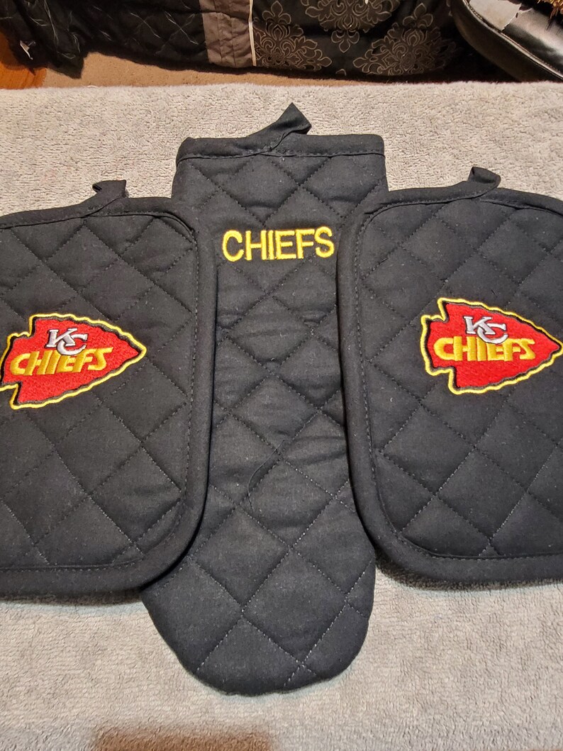 Kansas City Chiefs Kitchen Set Included Towel, Oven Mitt, & Potholders ...