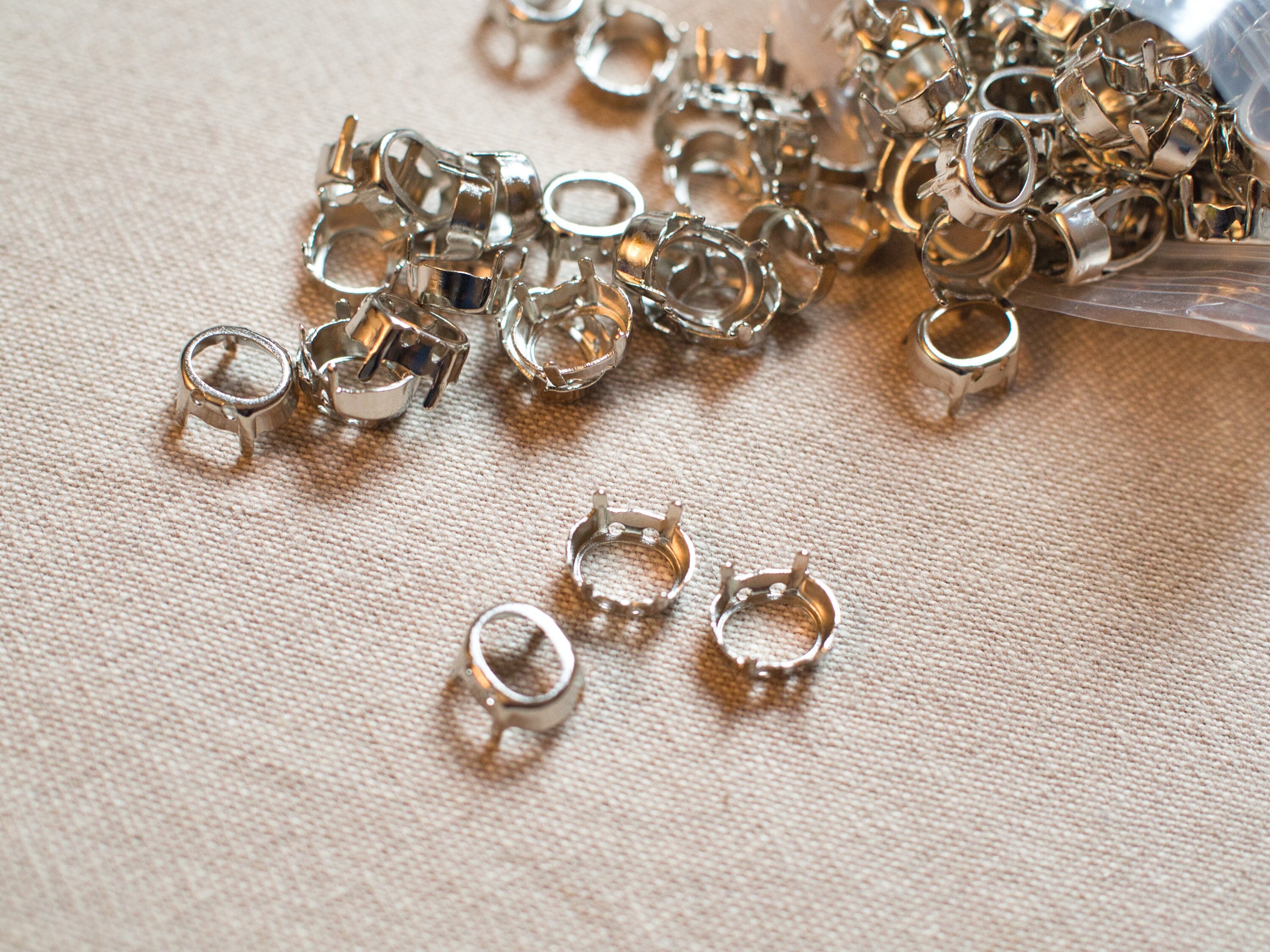 Approx. 8 Ounces of Silver Metal Rhinestone Settings - Etsy