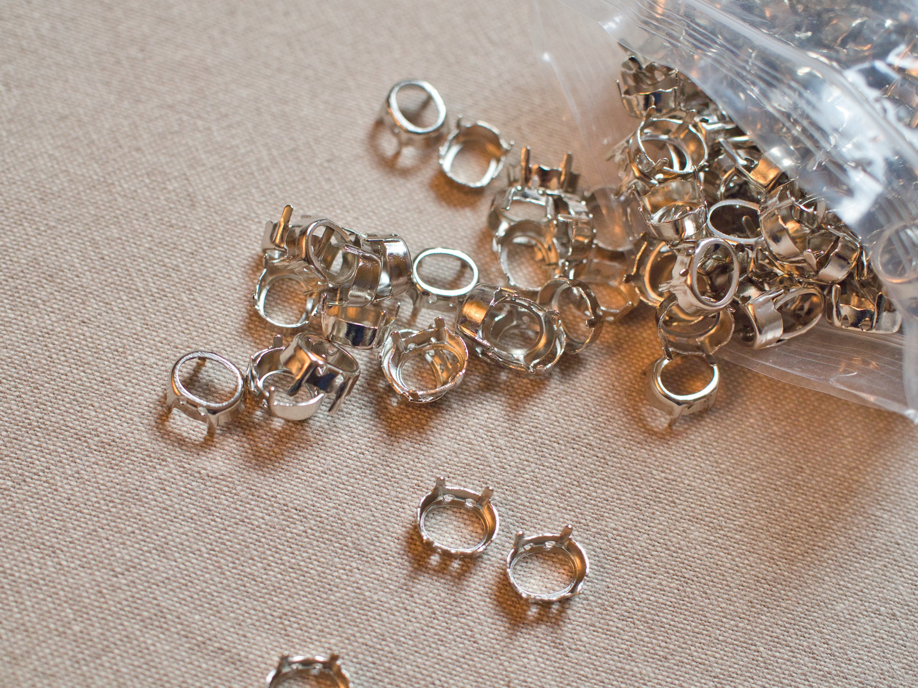 Approx. 8 Ounces of Silver Metal Rhinestone Settings - Etsy