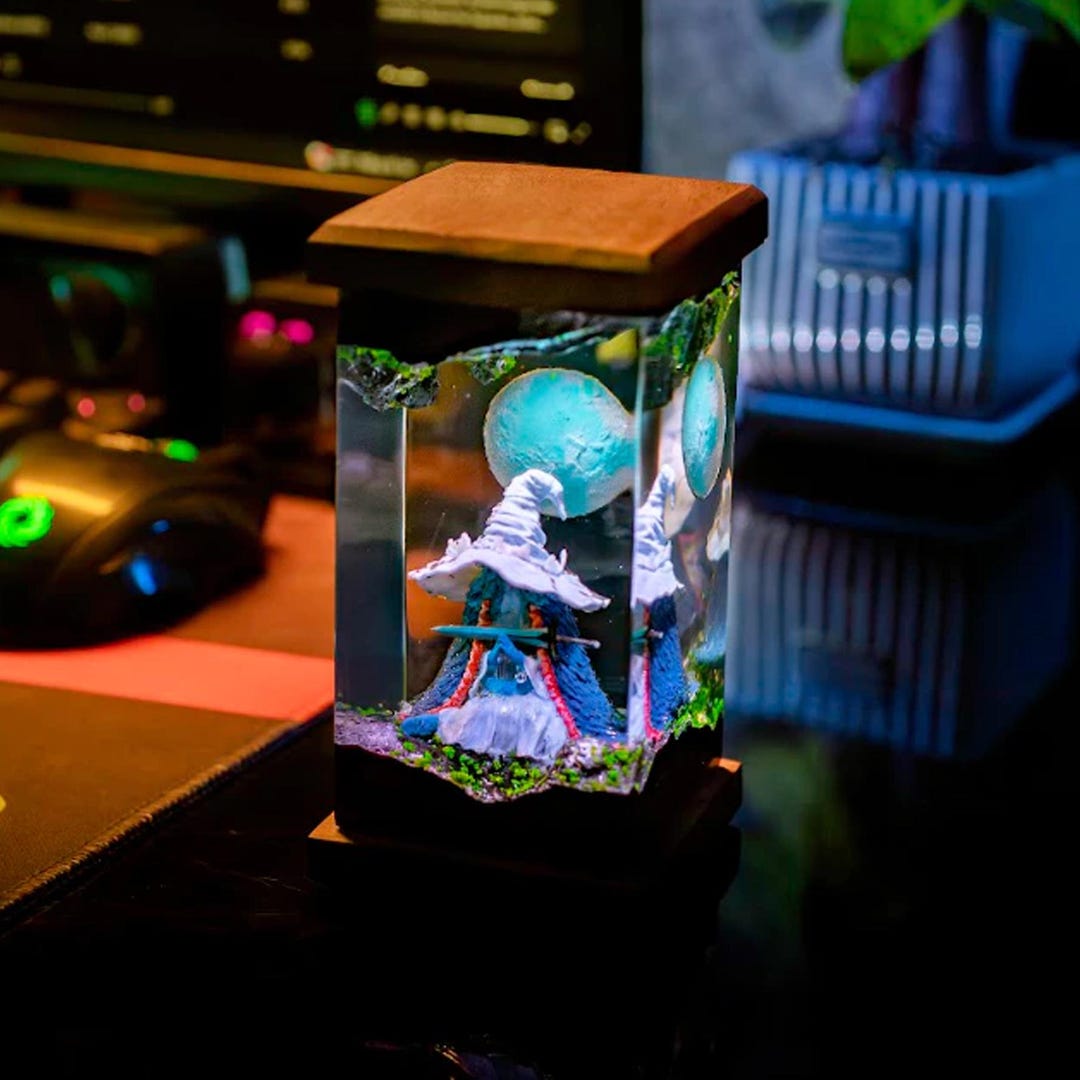 Ran.ni Statues E.ld.en Rin.g Resin Lamp Handcrafted Gifts for Him, Gift ...