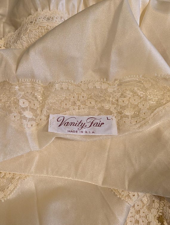 1960s vintage yellow night robe negligee by Vanity Fa… - Gem
