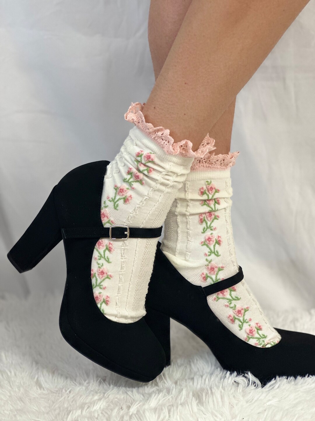 GARDEN PARTY Floral Lace Ankle Sock Pink, Feminine Fashion Hosiery for ...