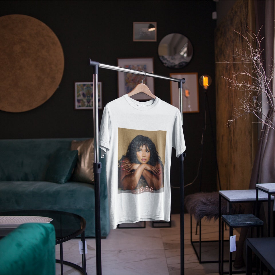 Lizzo Poster Shirt, Lizzo T-Shirt, Lizzo Unisex Shirt Designed & Sold ...