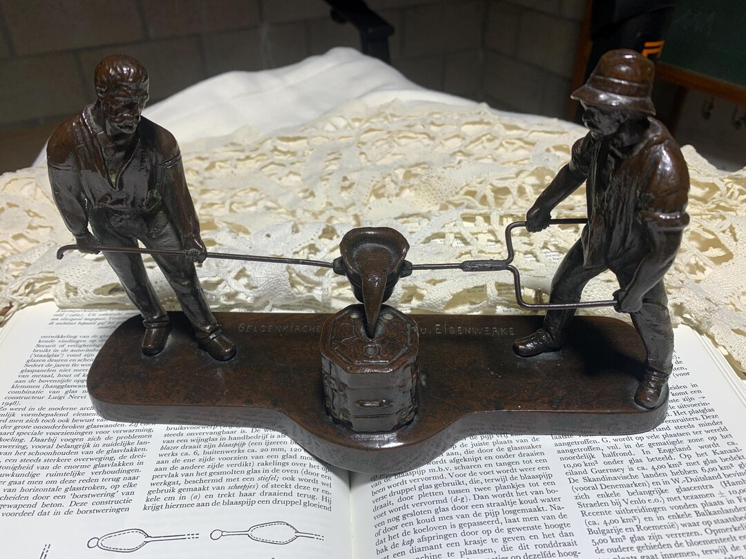 Vintage Industrial Statue – Gelsenkirchener Gussstahl U. Eisenwerke ...