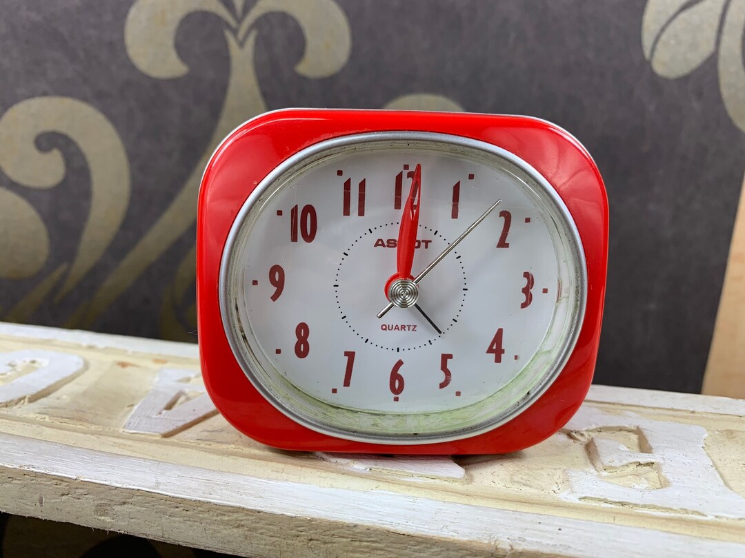 Red Vintage Travel Alarm Clock ascot Quartz - Etsy