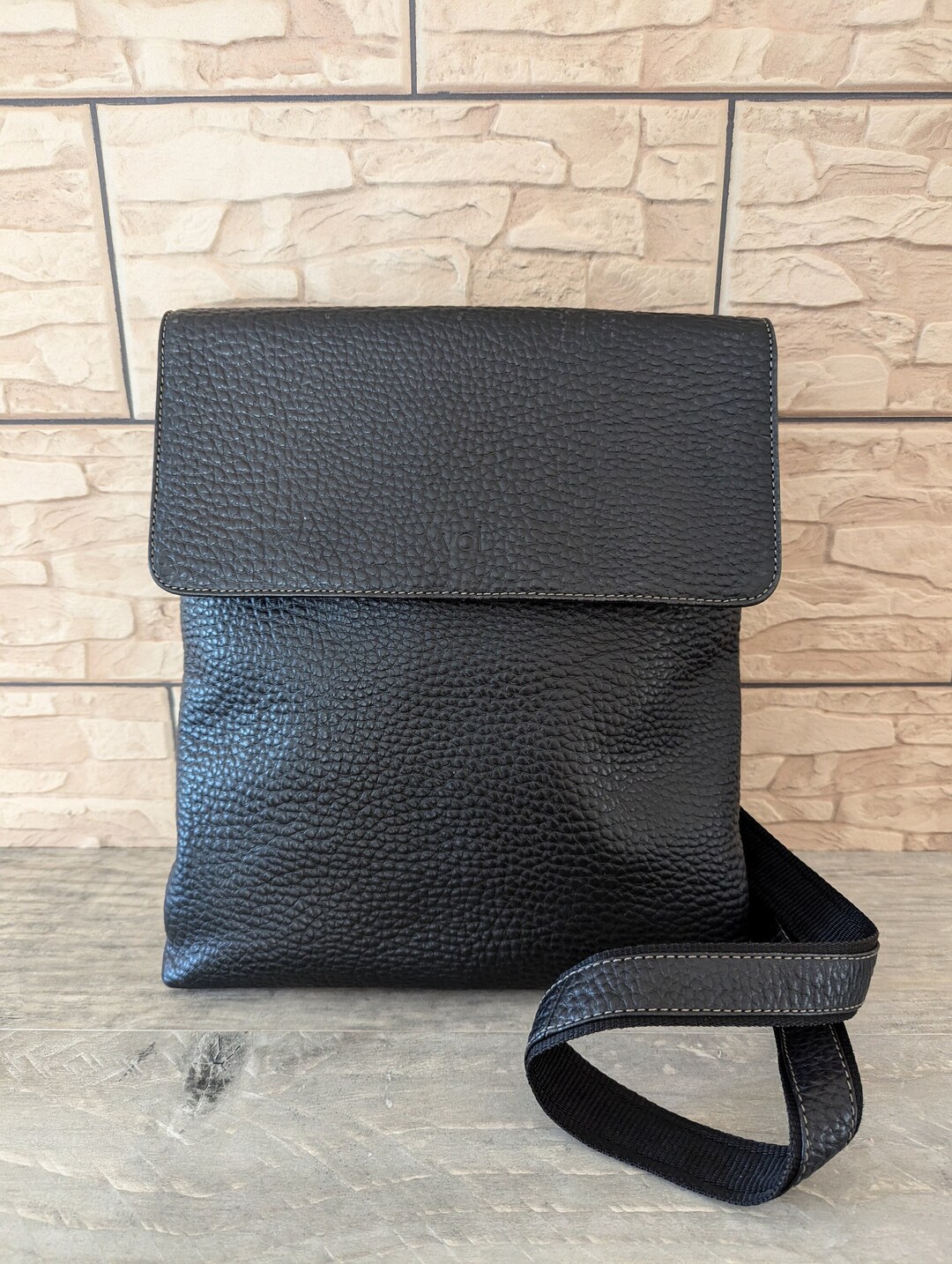 Voi Leather Shoulder Bag Black Grainy Skin Messenger Bag - Etsy