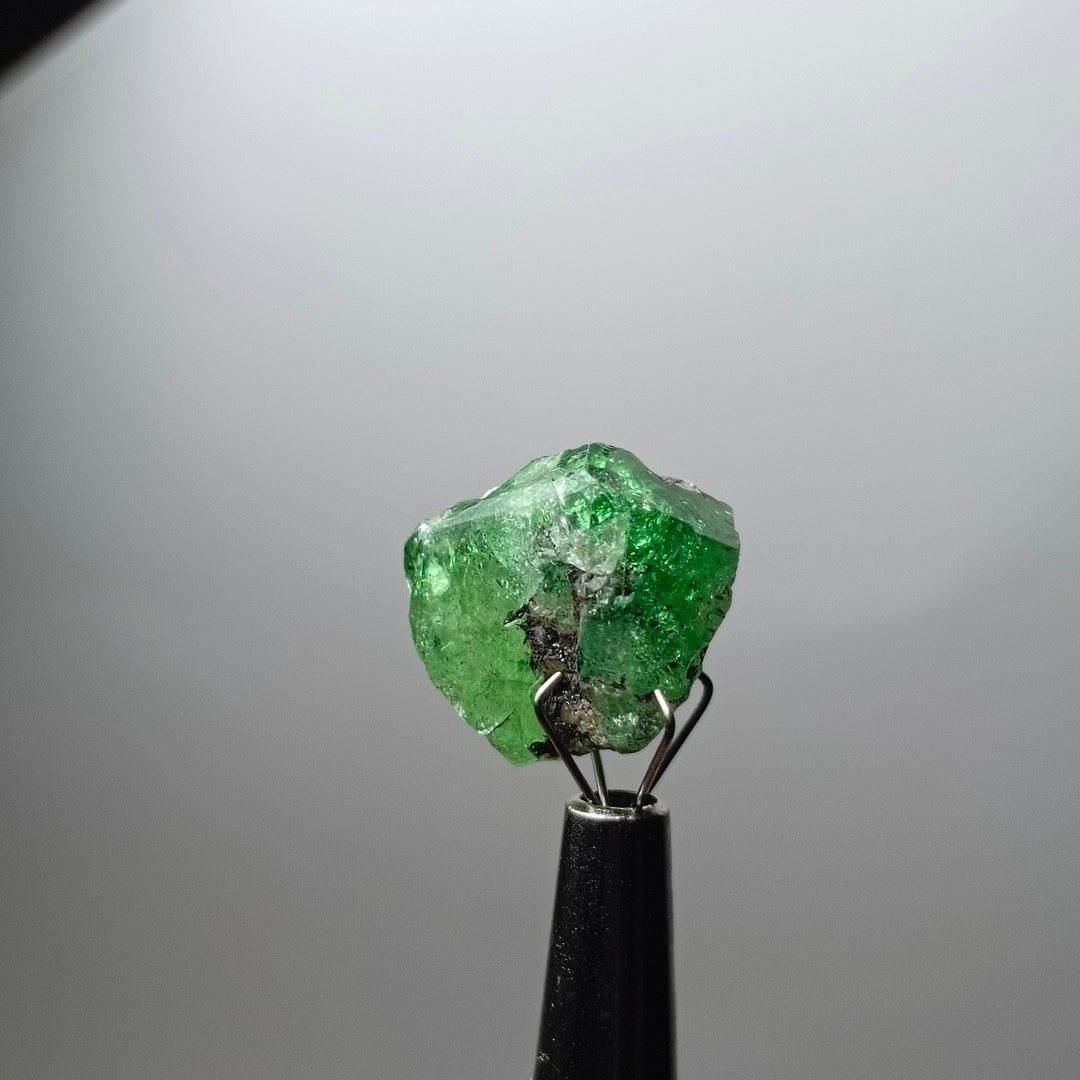 Tsavorite Garnet, Tsavorite Crystal, Garnet Tsavorite - Etsy