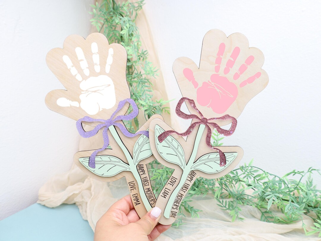 Custom Flower Handprint for Mom, Mother's Day Flower Handprint Sign ...