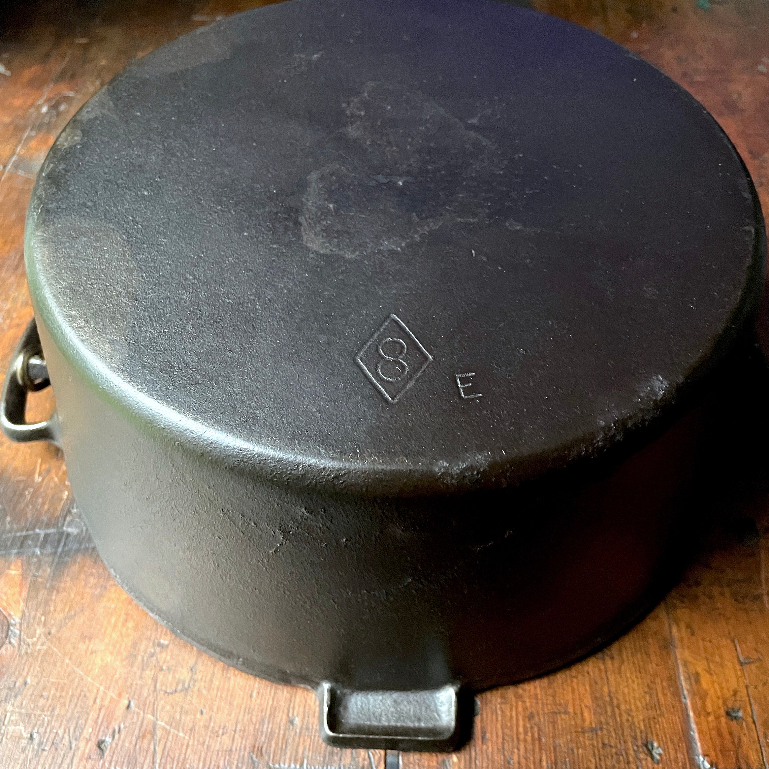 Chicago Hardware Foundry 8 Cast Iron Dutch Oven W/pyrex Lid - Etsy