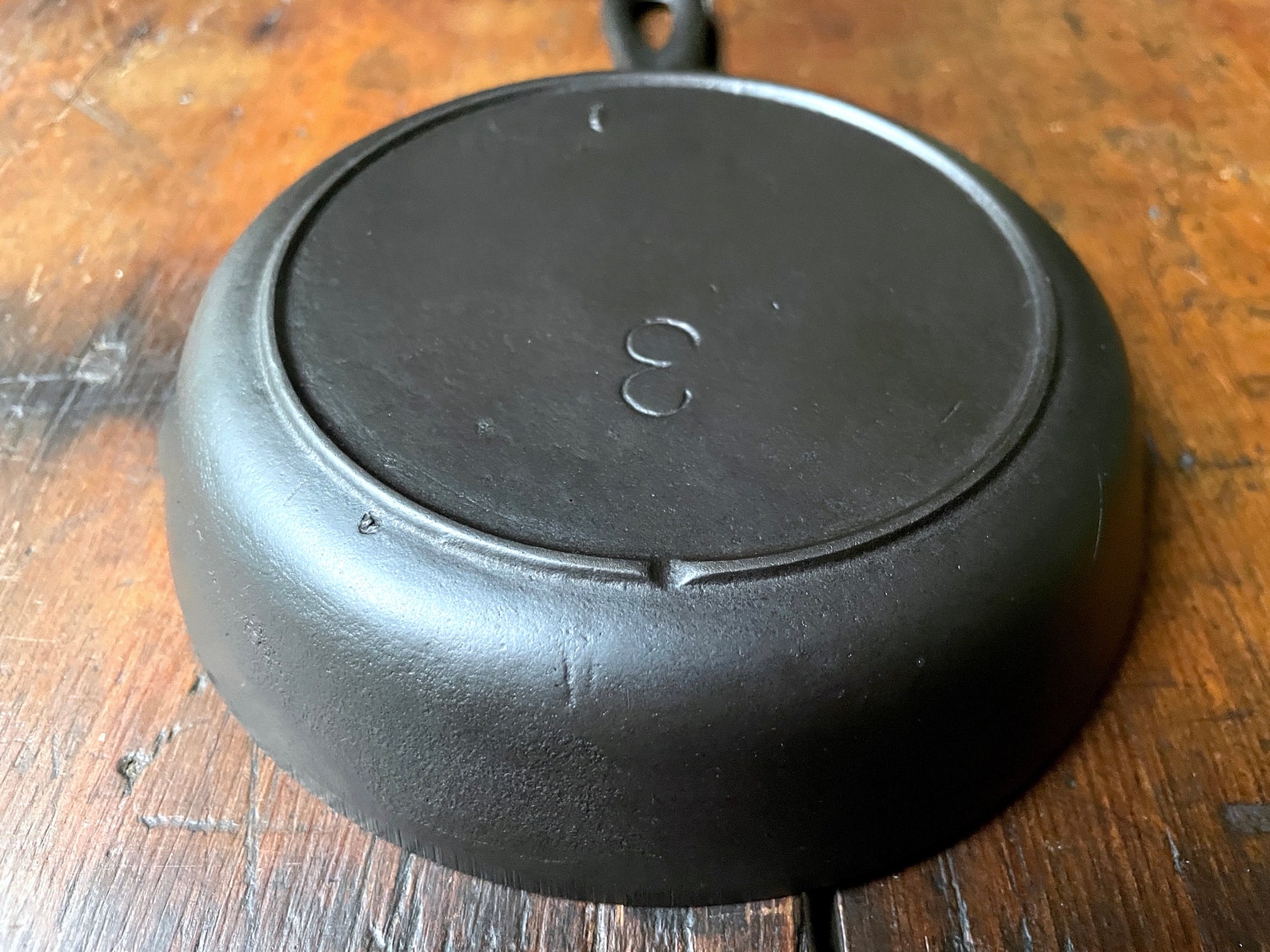Lodge 1930s Single Notch #3 Cast Iron Skillet - Etsy