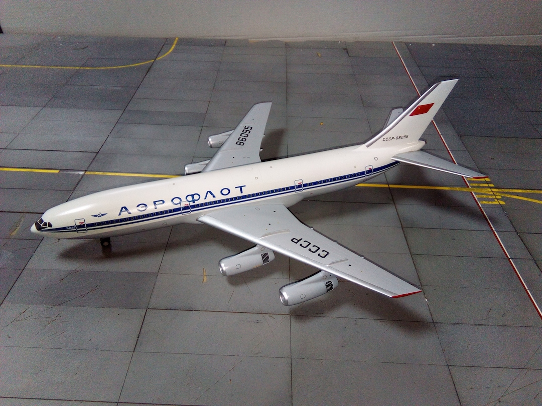 Ilyushin Il-86 Model Airplane: Aeroflot Livery, 1/200 Scale - Etsy