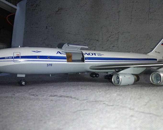 Ilyushin Il-96-300 1-200 Scale. Variable Liveries. Best Present for ...