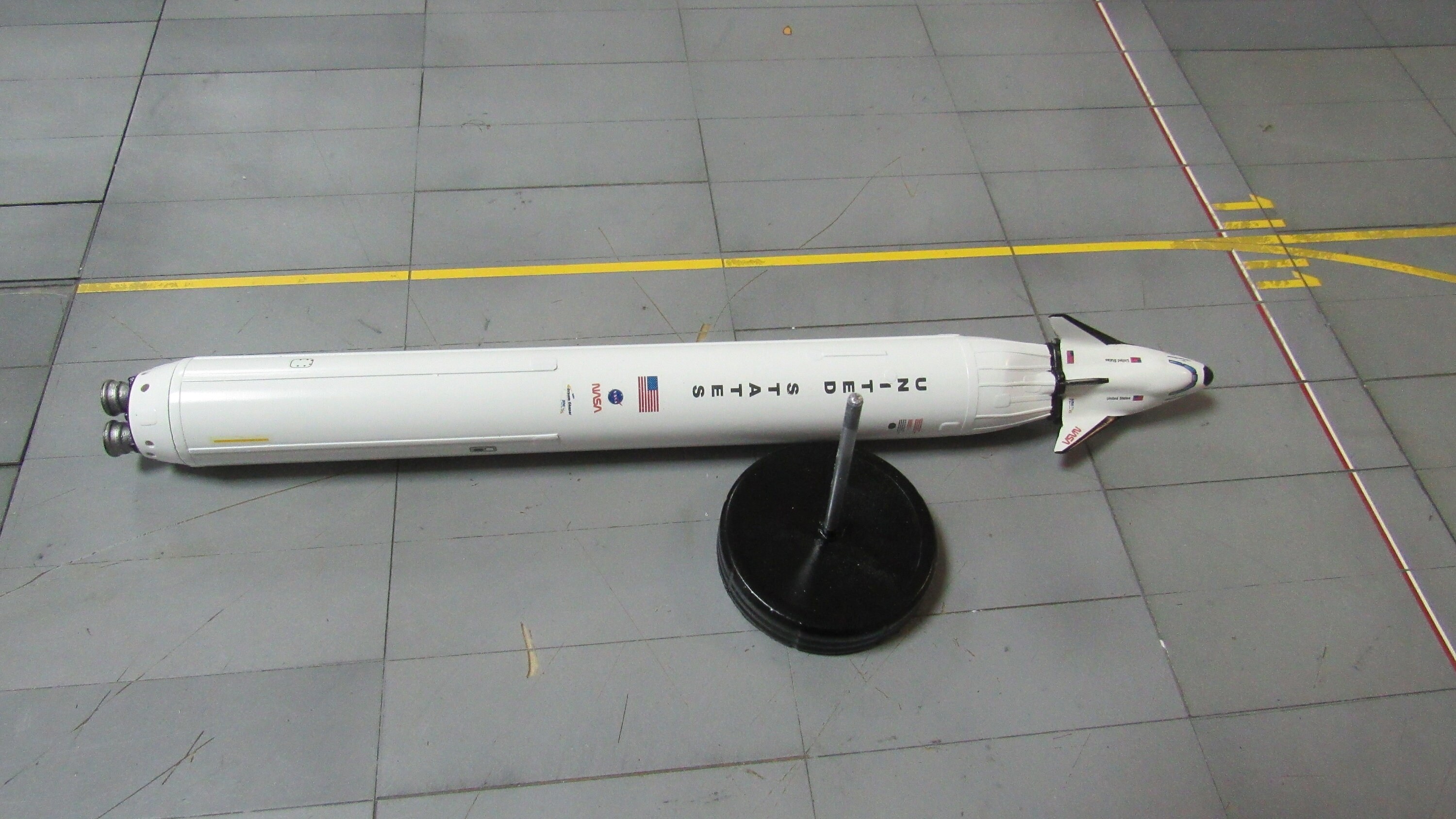 Dreamchaser With Booster 1/200 Scale - Etsy