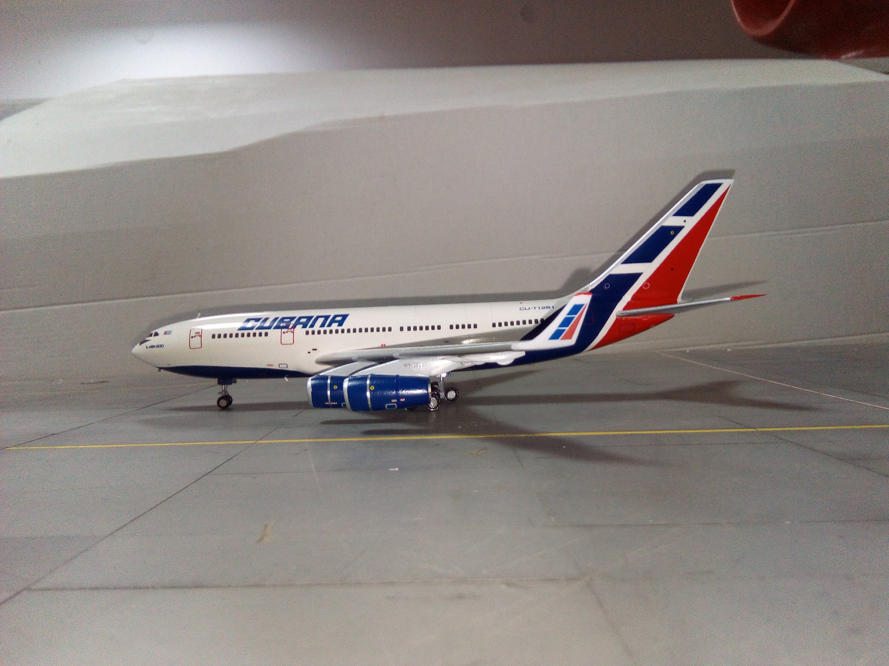 Handcrafted Ilyushin Il-96-300 Model Airplane: 1/200 Scale - Etsy