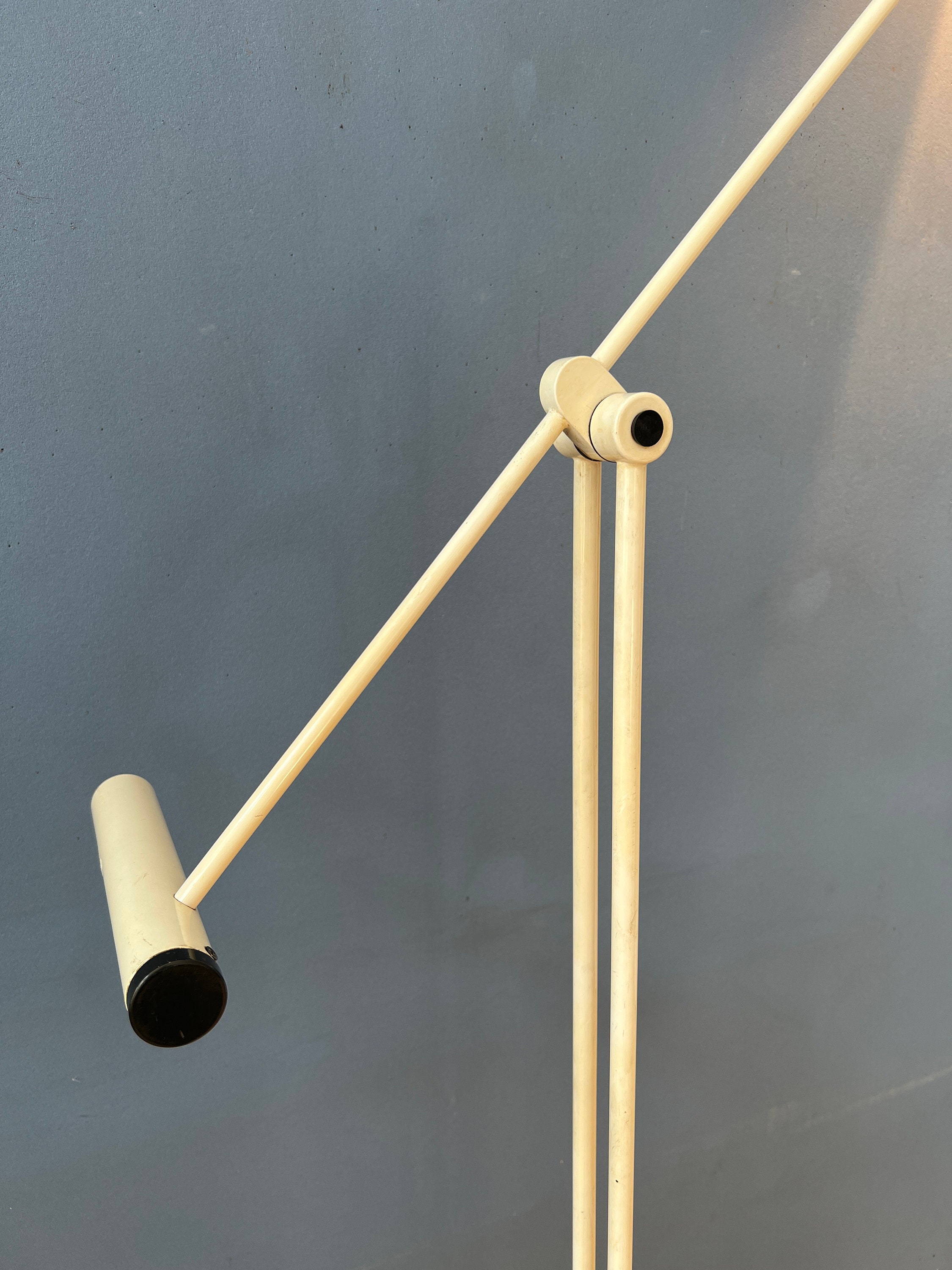 White Samurai Floor Lamp by Shigeaki Asahara for Stilnovo, 1970s - Etsy