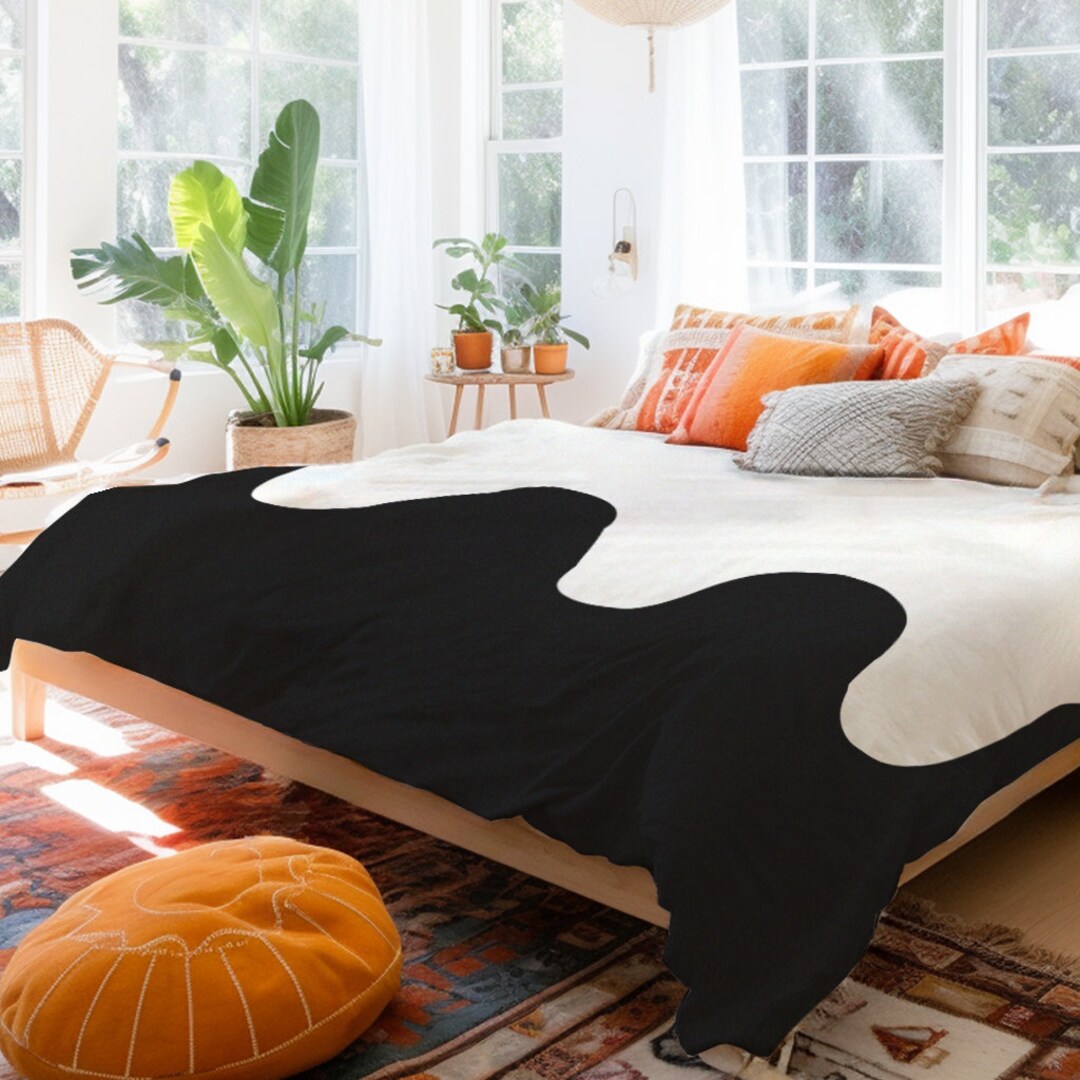 Black and White Wavy Color Block Designer Bed Set - Etsy