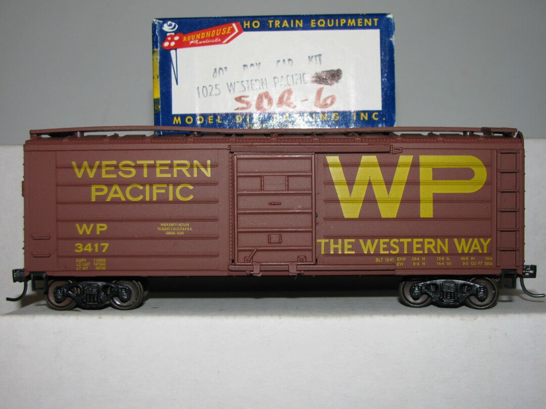 HO Scale Gauge Model Trains by Roundhouse Number 1025 40 Ft Box Car ...