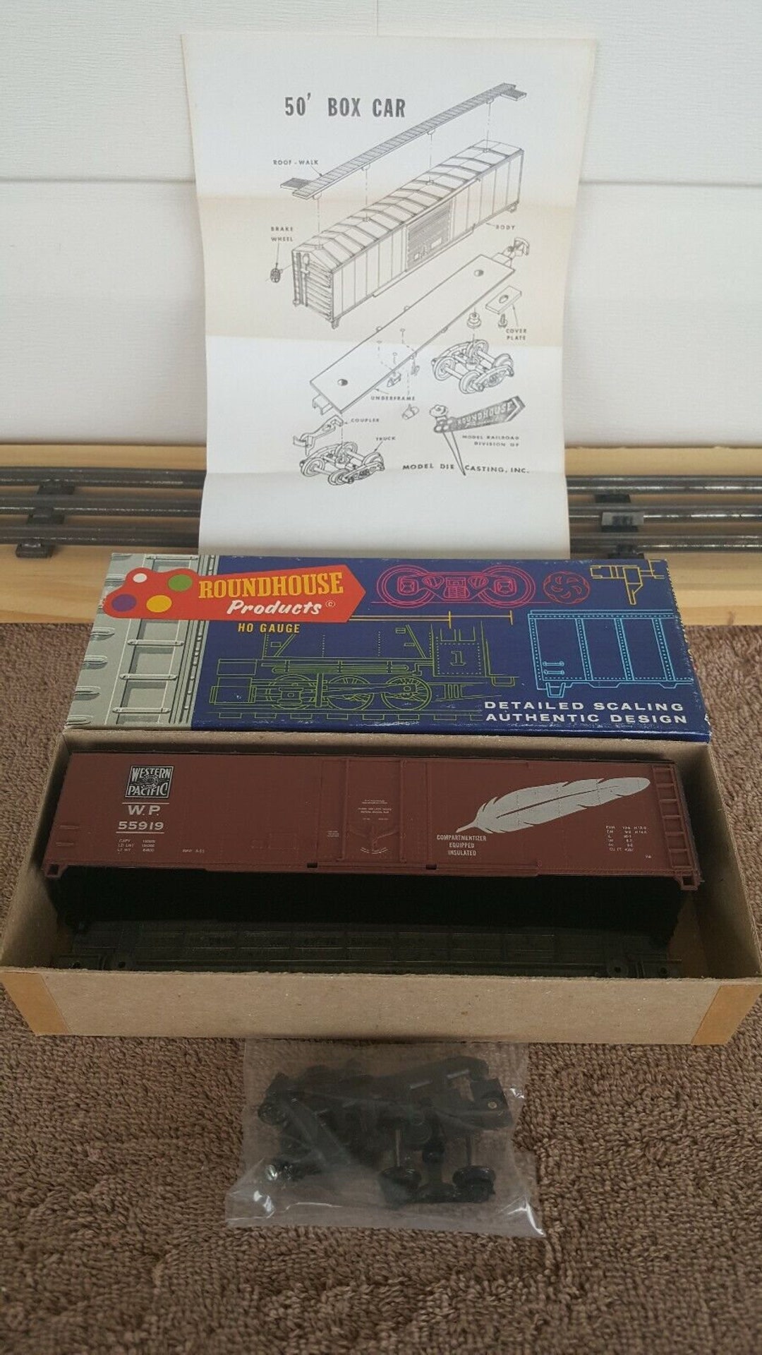 HO Scale Gauge Model Trains by Roundhouse Number 1271 KIT 50' Western ...