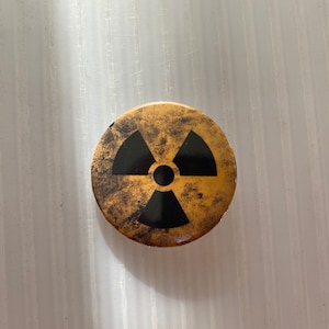 The Last of Us Ellie Backpack Cosplay Pin Button Badge - Etsy