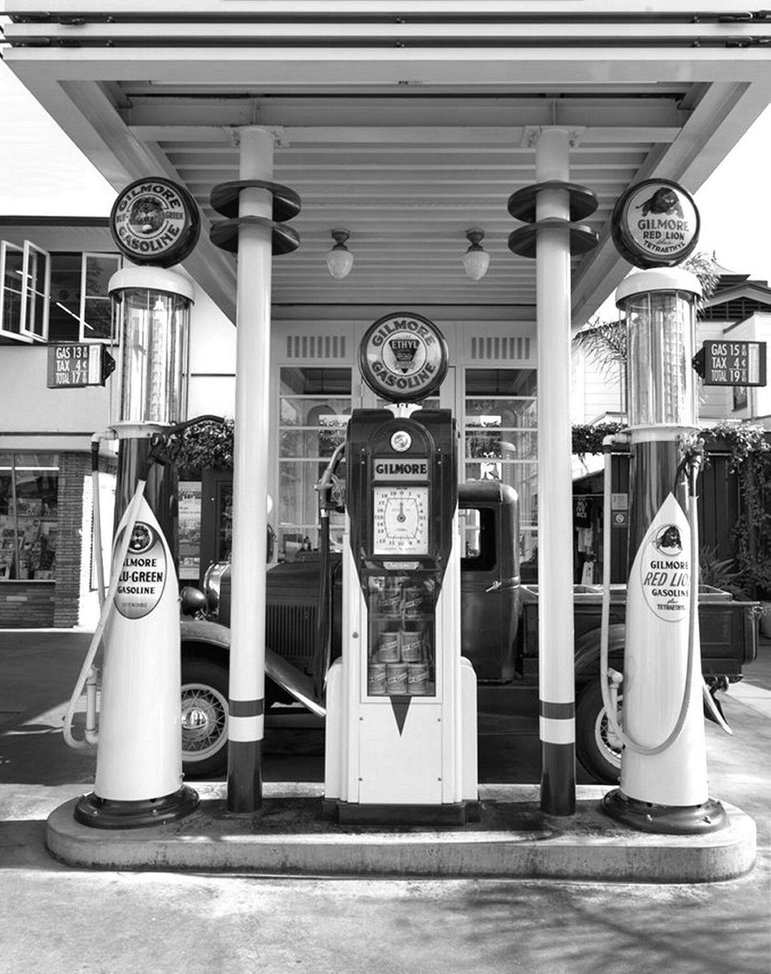 GILMORE GAS STATION Gas Station Undated Photo - Etsy