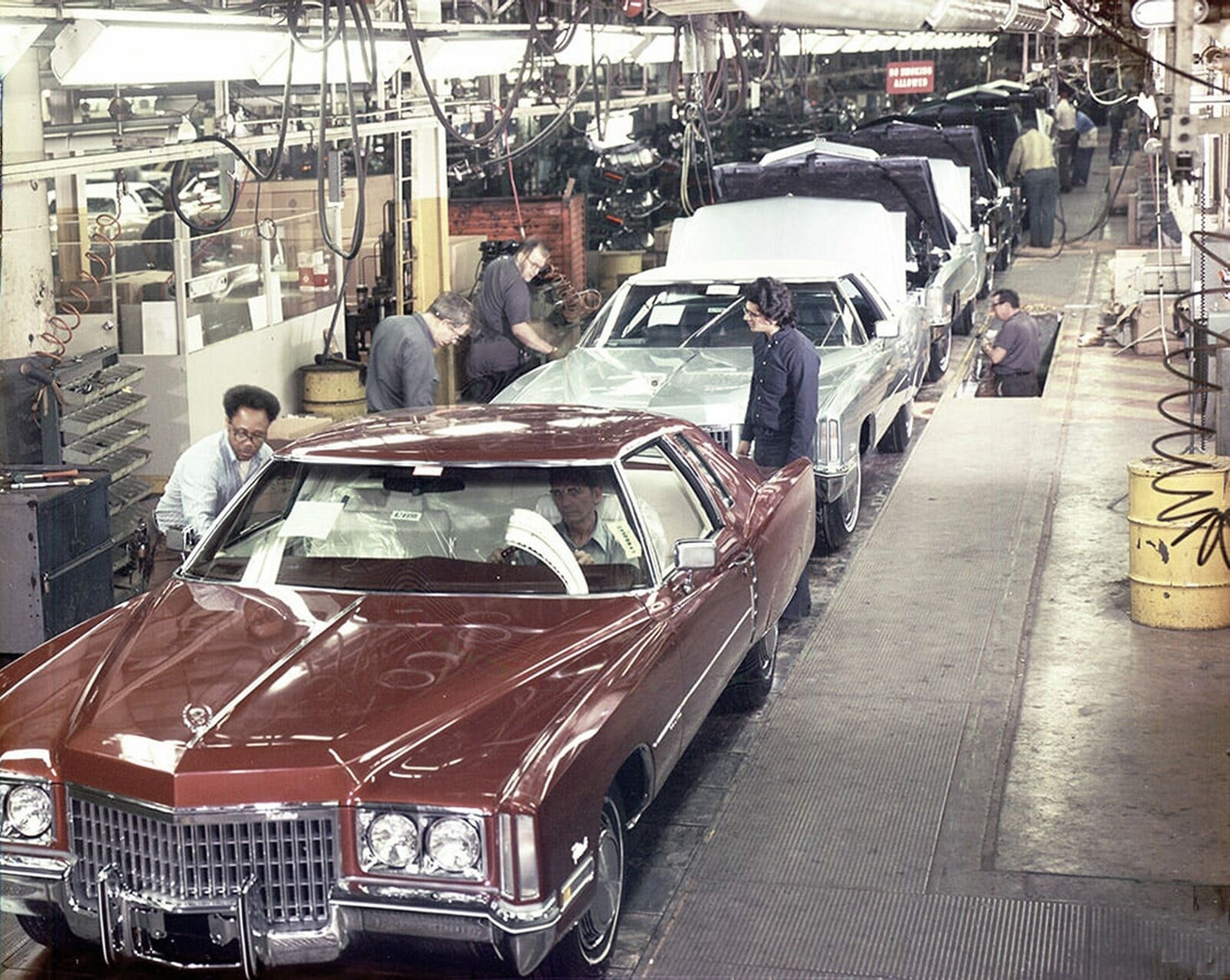 1972 CADILLAC ELDORADO Assembly Line PHOTO - Etsy