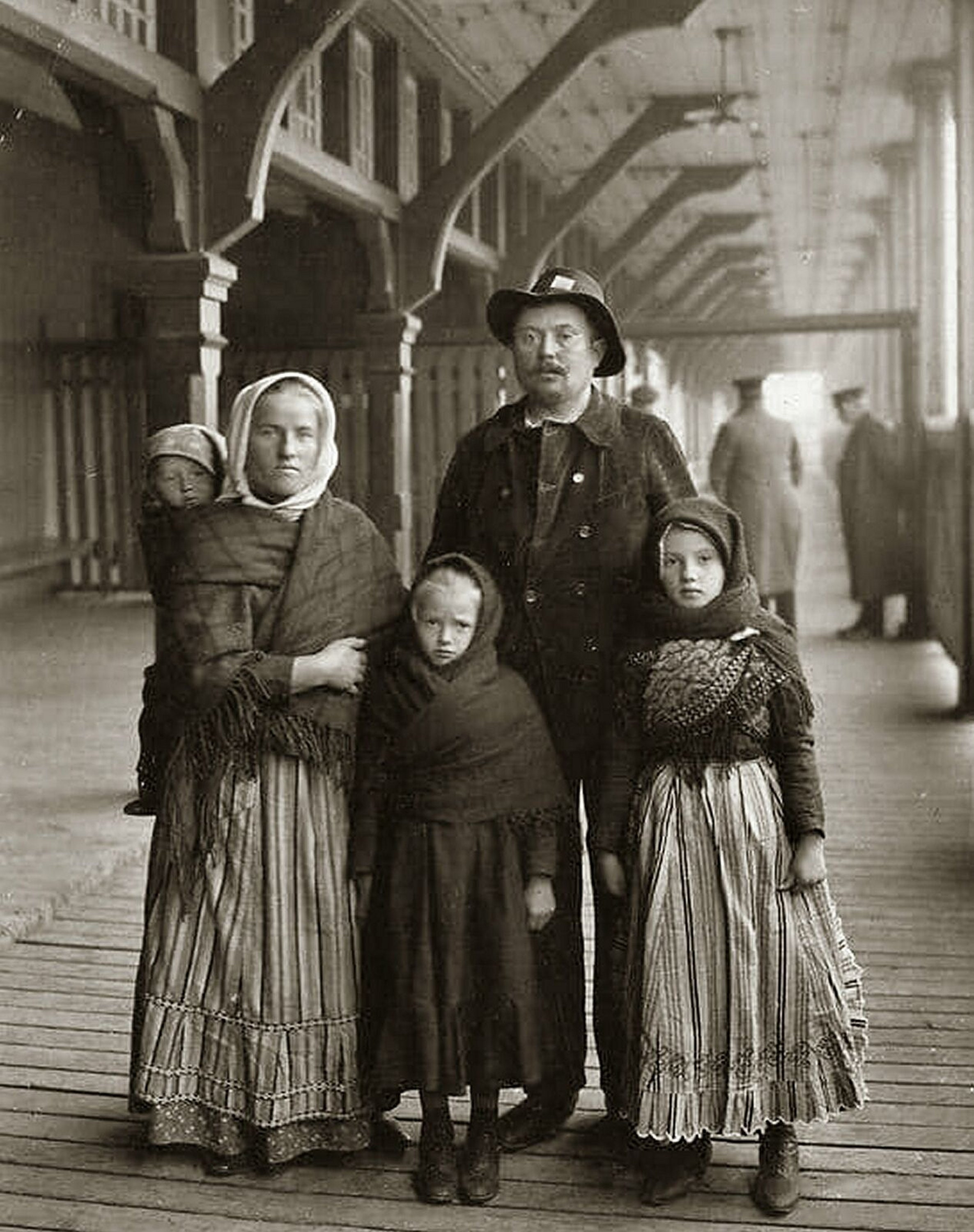 1890s Ellis Island IMMIGRANT FAMILY Photo - Etsy