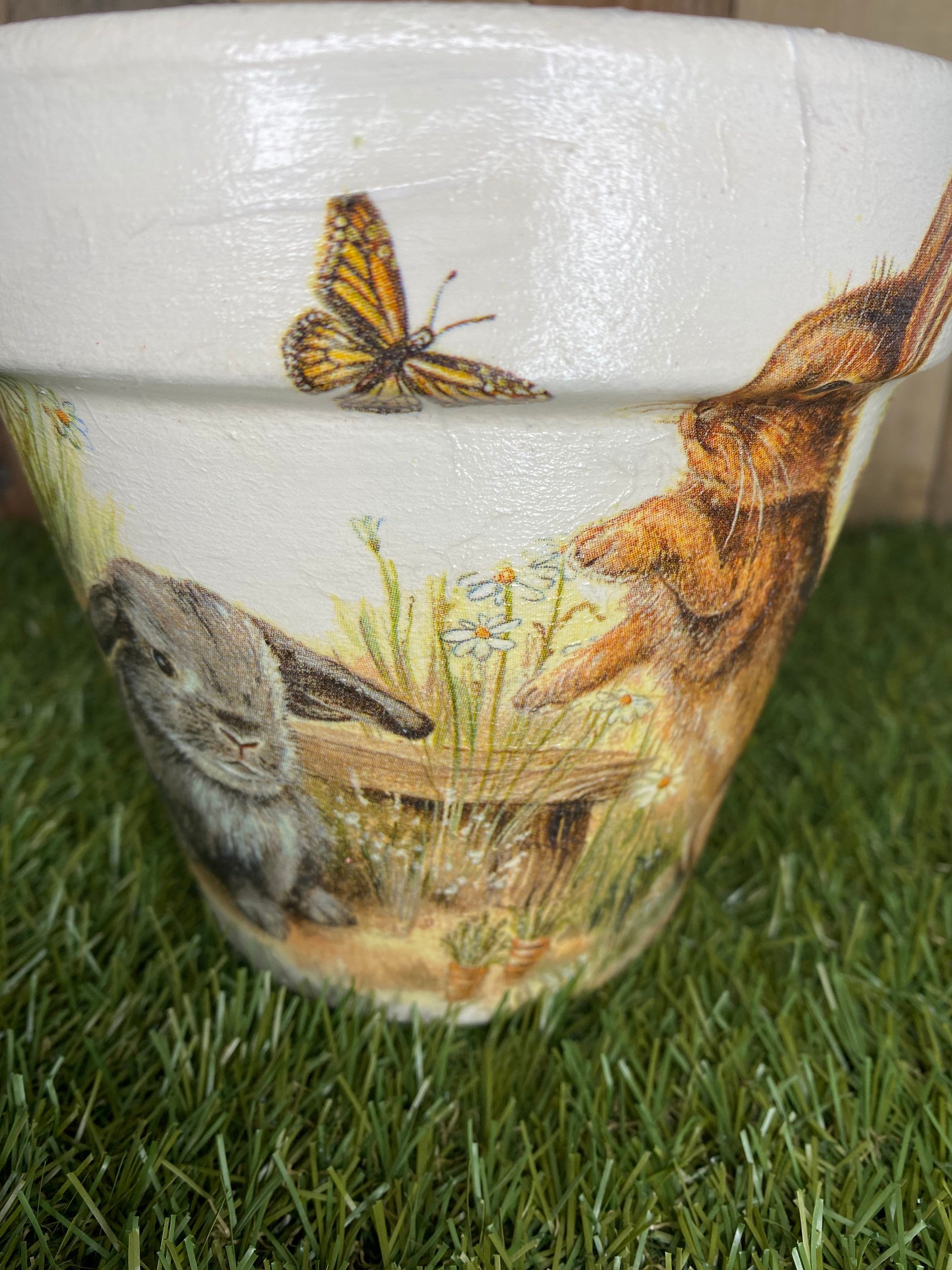 Rabbit plant pot rabbit gift rabbit decoupaged pot planter - Etsy.de