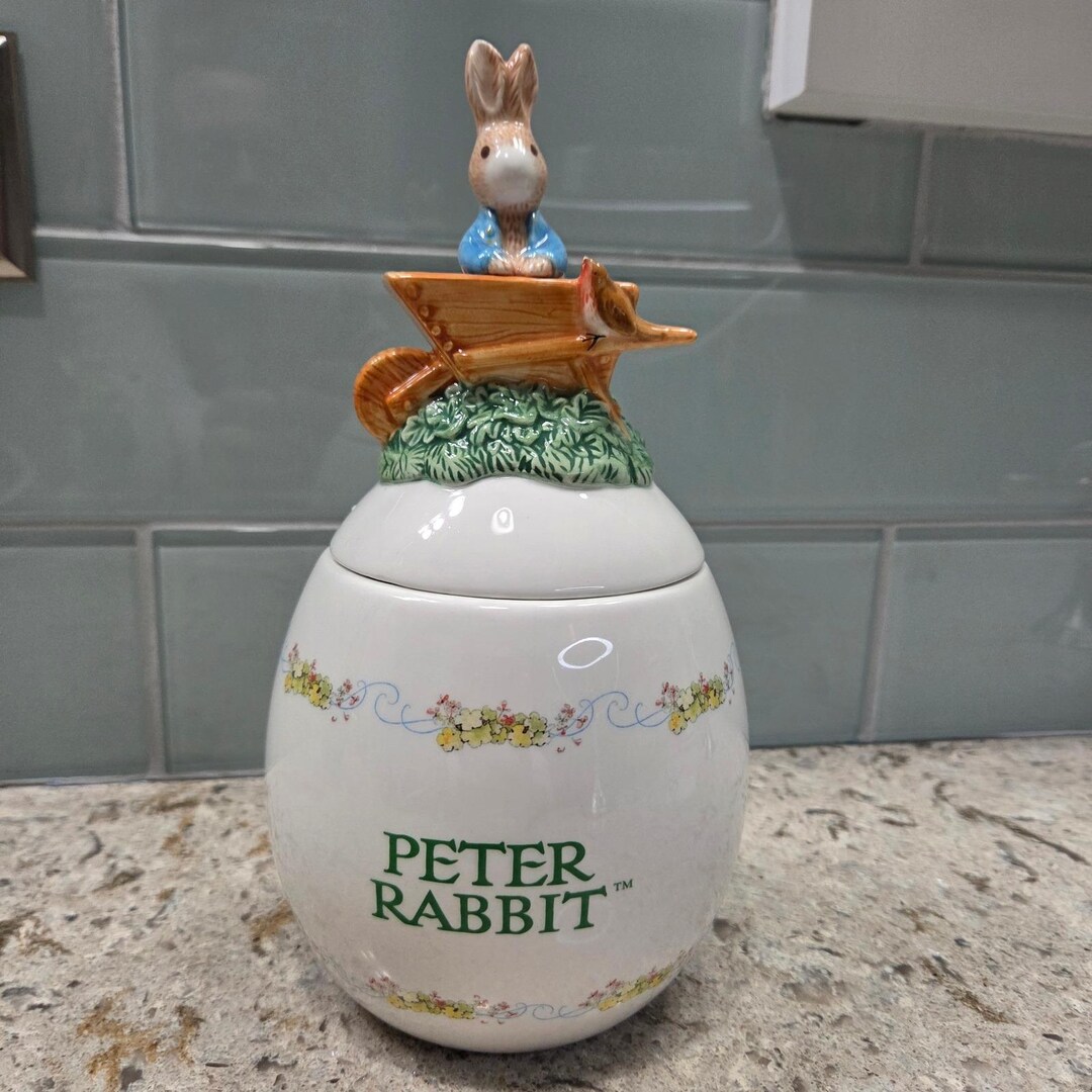 Vintage Beatrix Potter Peter Rabbit Ceramic Cookie Jar Wheelbarrow Lid ...