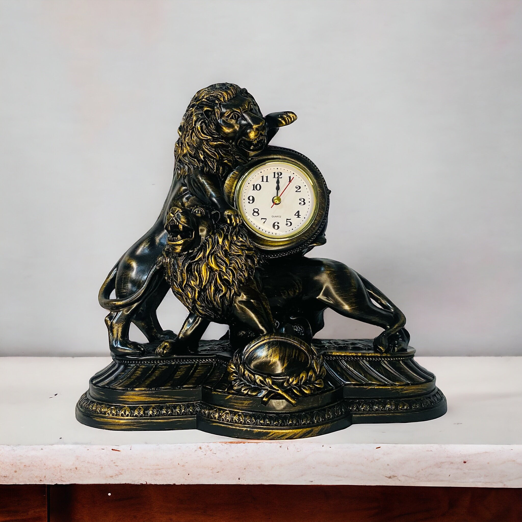Lion Sculpture and Table Clock Lion Desk Clock for Table Decoration 2 ...