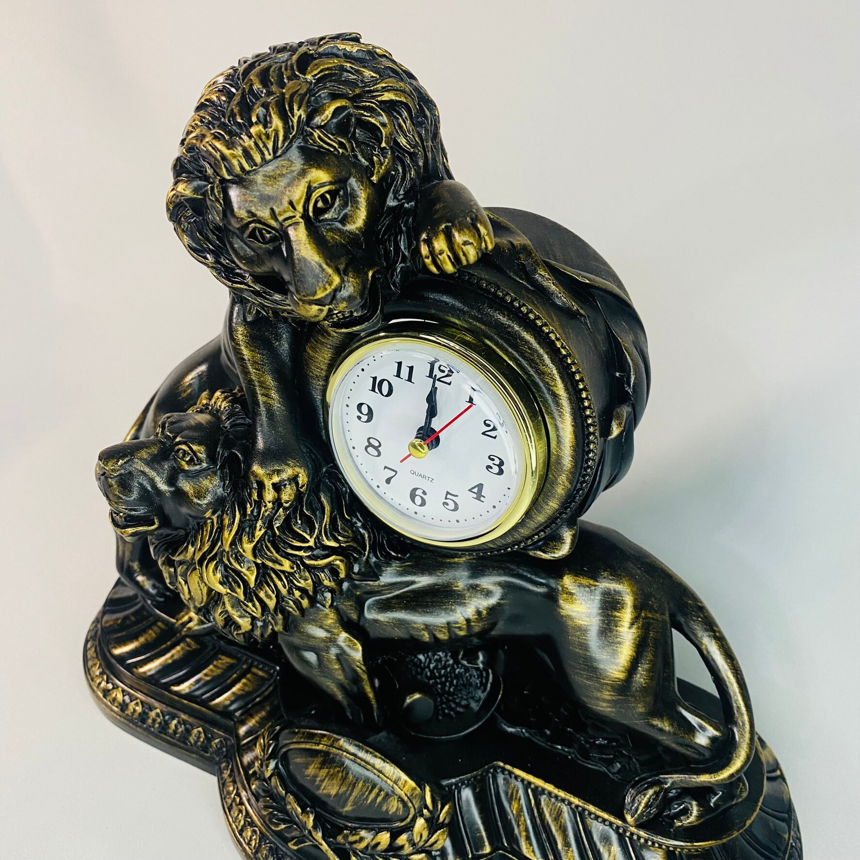 Lion Sculpture and Table Clock Lion Desk Clock for Table Decoration 2 ...