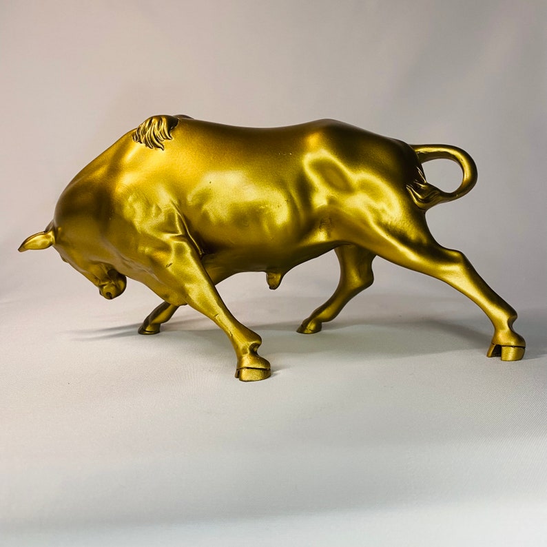 Realistic Spanish Bull Sculpture, Statue Animal Figurine for Table Desk ...