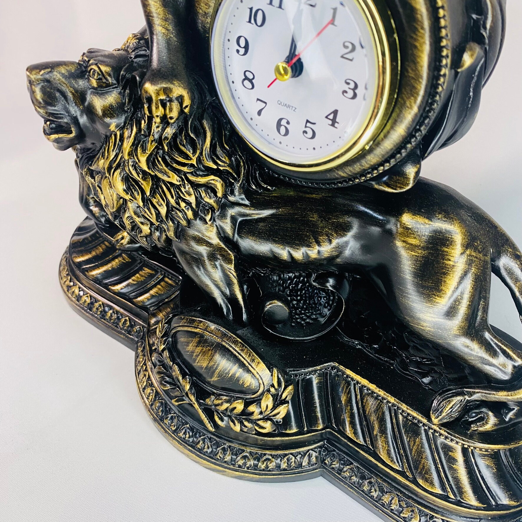 Lion Sculpture and Table Clock Lion Desk Clock for Table Decoration 2 ...