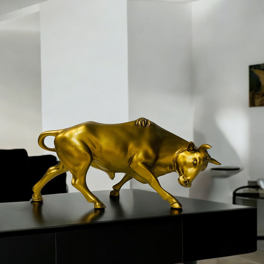 Realistic Spanish Bull Sculpture, Statue Animal Figurine for Table Desk ...