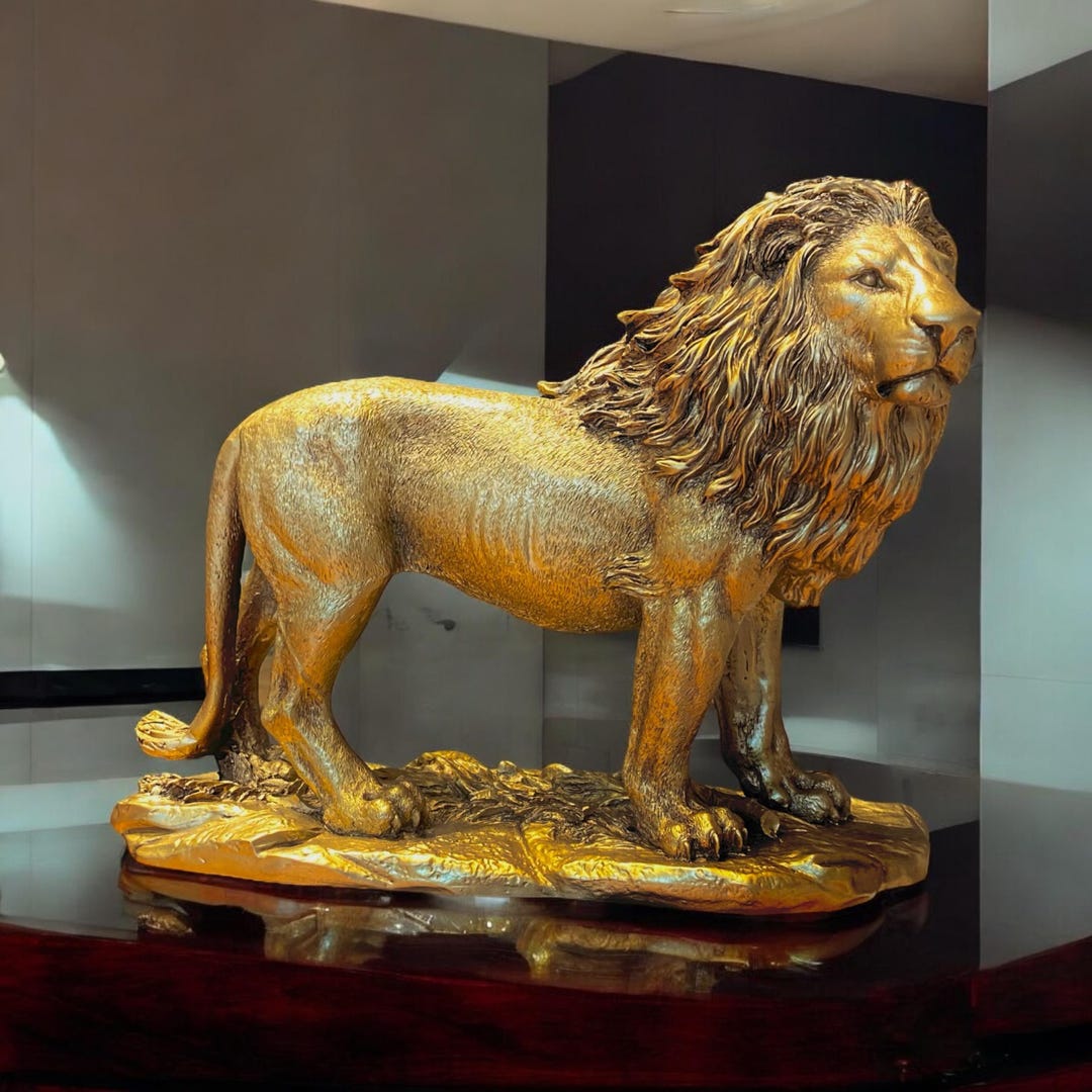 Large Realistic Lion Statue on Pedestal | King Lion Sculpture for Table ...
