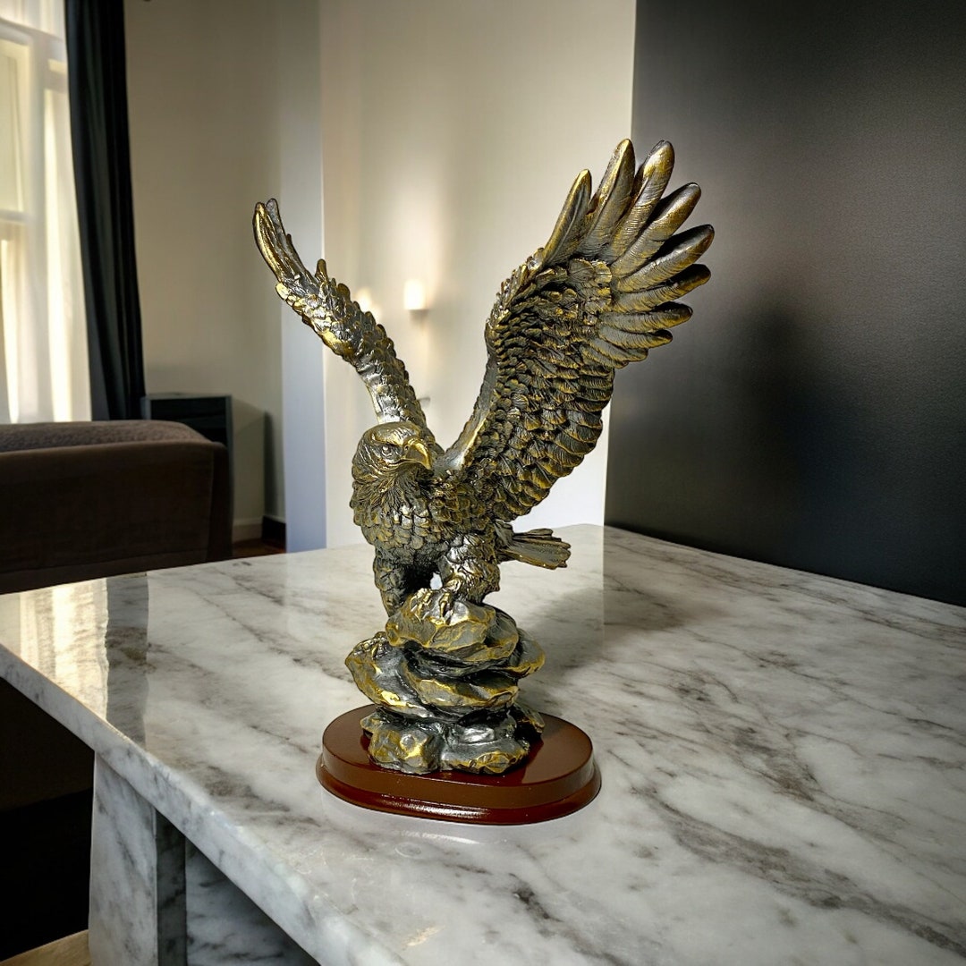 Realistic Eagle Sculpture, Statue | Eagle Figurine for Table ...