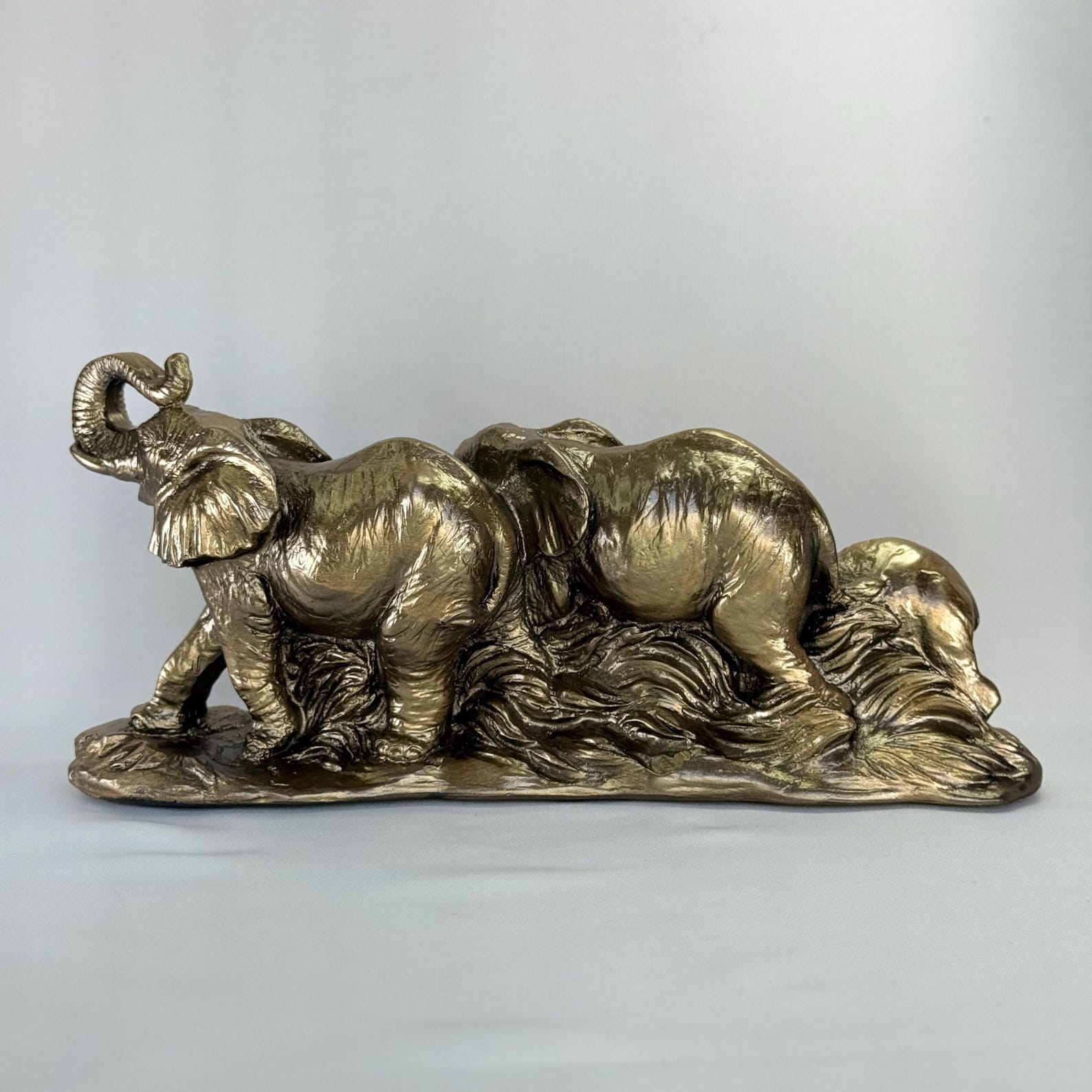 Elephant Family Statue | Animal Figurine for Table Showpiece | Home ...