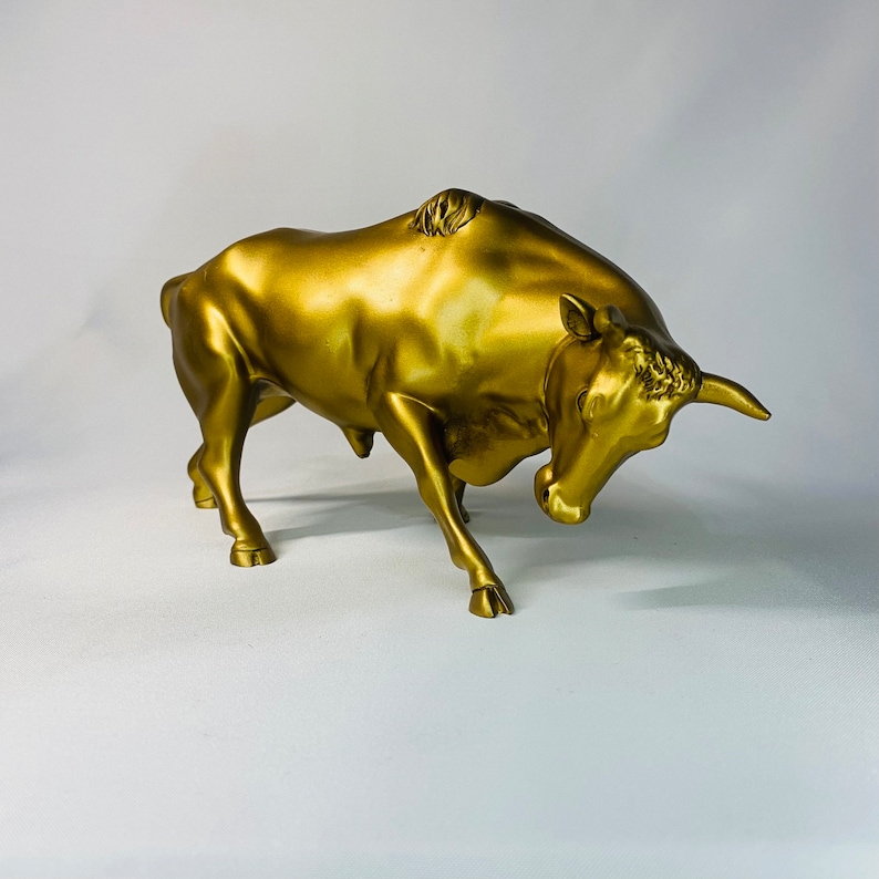 Realistic Spanish Bull Sculpture, Statue Animal Figurine for Table Desk ...