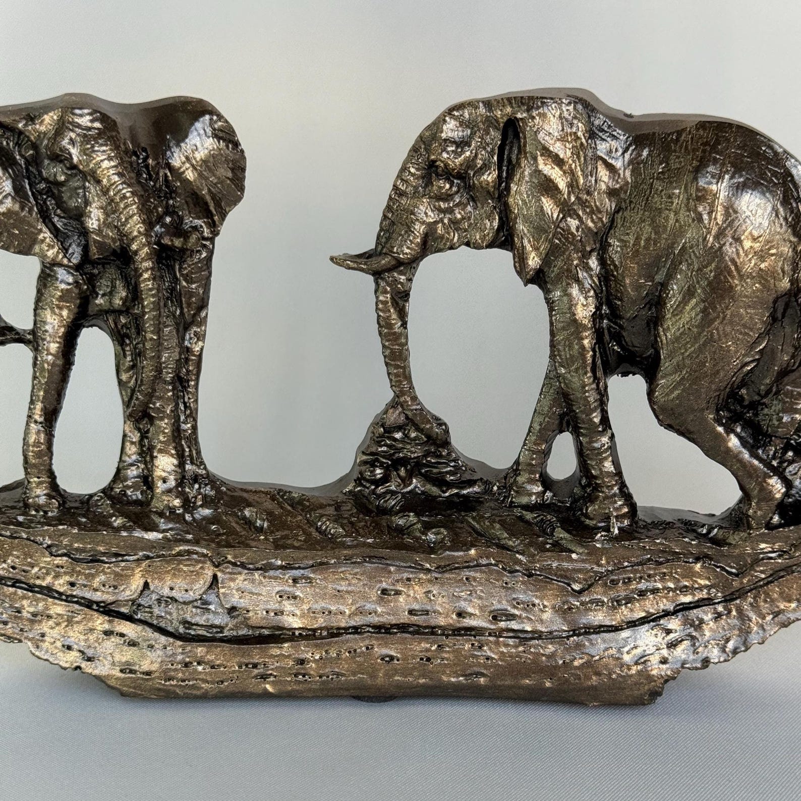Unique African Elephant Family Statue | Decorative Elephant Figurine ...