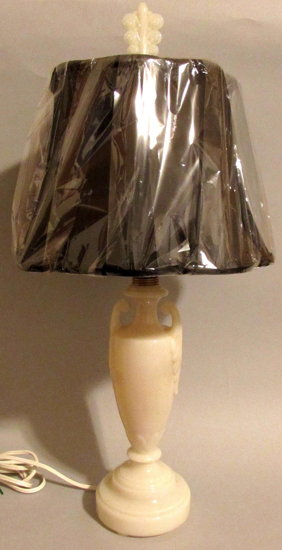 Vintage Aladdin Alacite Table Lamp With New Shade & Wiring - Etsy