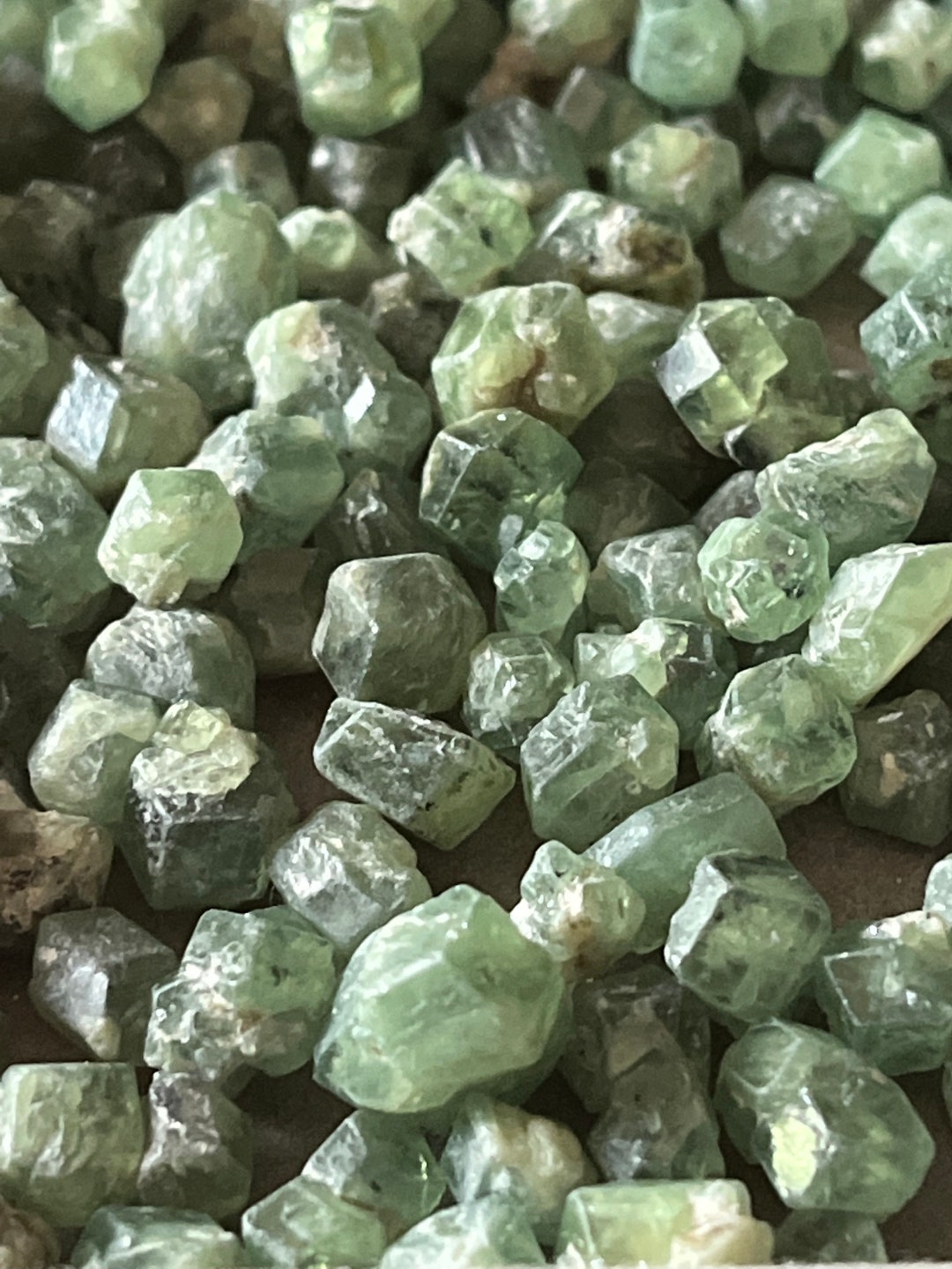 Demantoid Green Garnet - 5 Grams ! 8-12 Pcs Vibrant Green ! Rare High ...