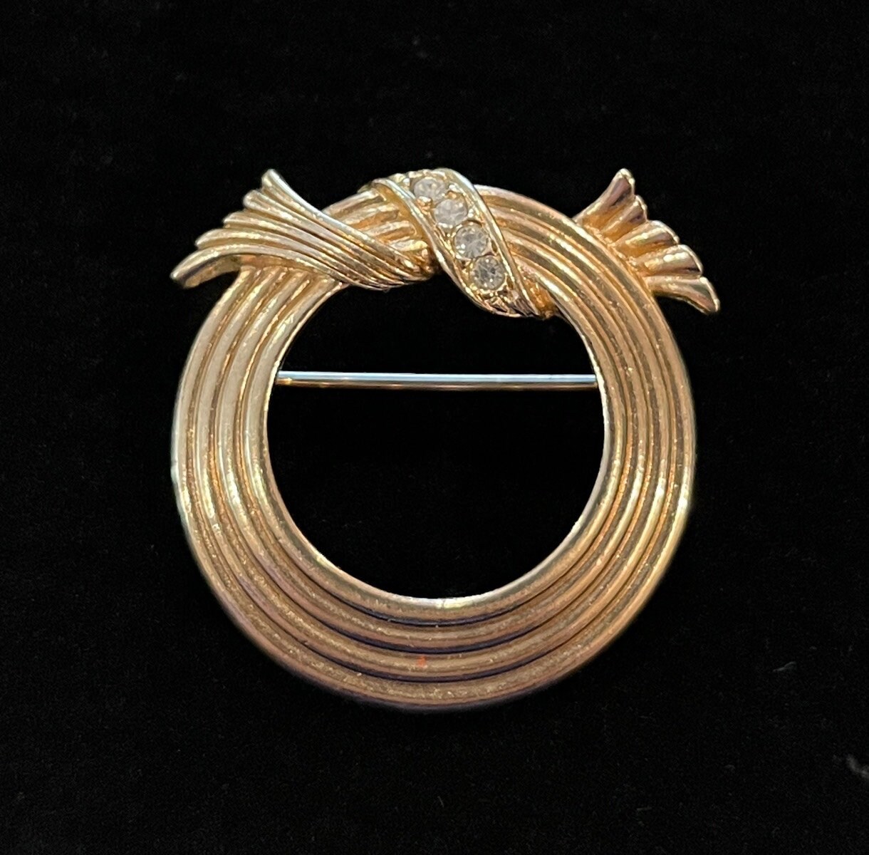 Vintage Estste Jewelry Signed Avon Brooch Pin Christmas Wreath Pin With ...