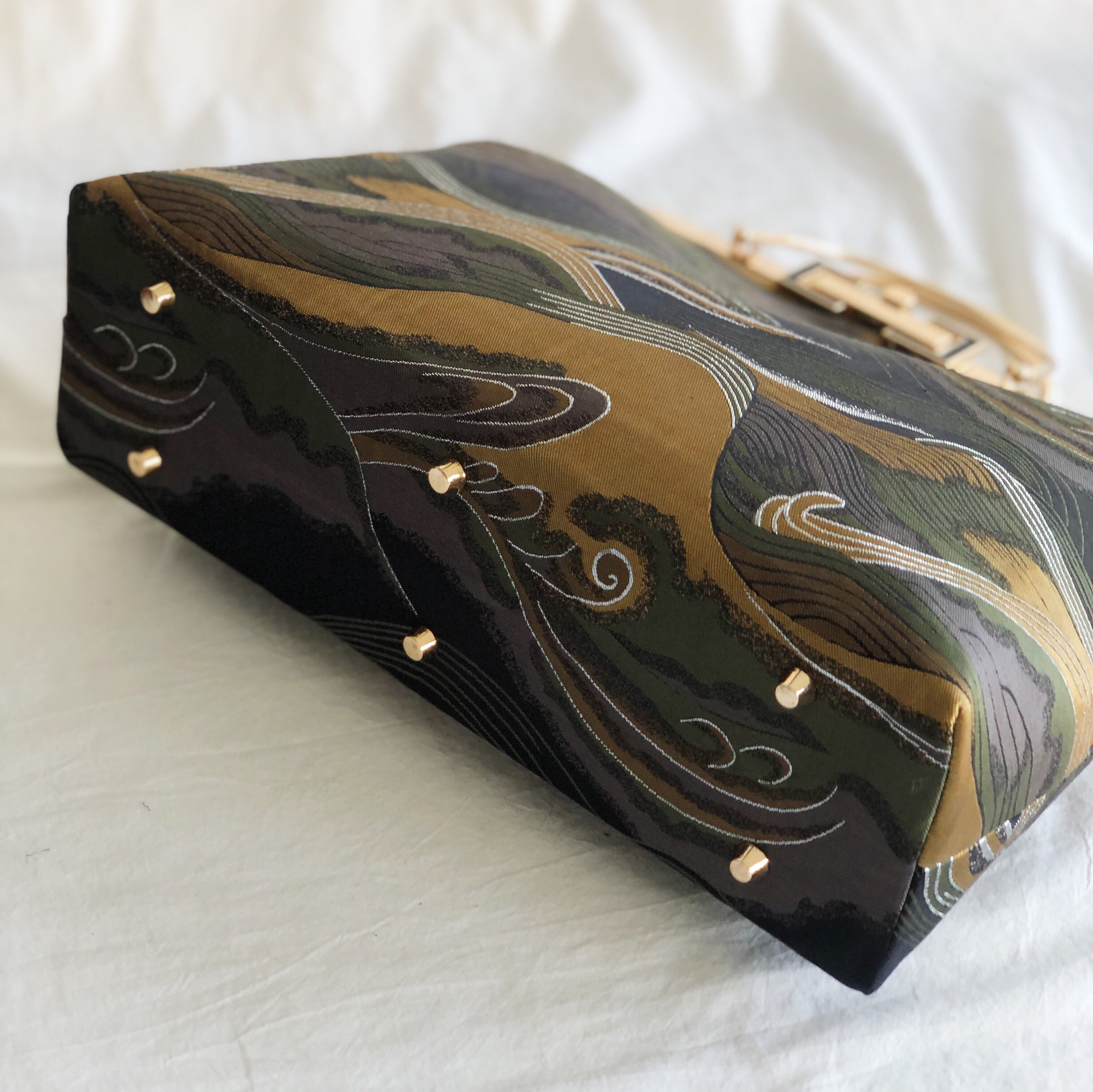 Japanese Wave/modern Style Kiss Lock With Traditional Kimono | Etsy