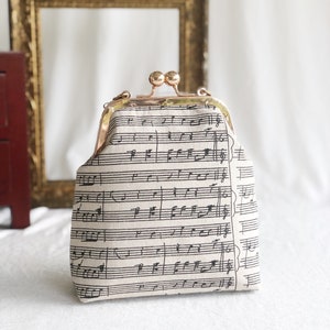 Hand Drawn Pentatonic Pattern Vintage Style Kiss Lock Handbag With ...