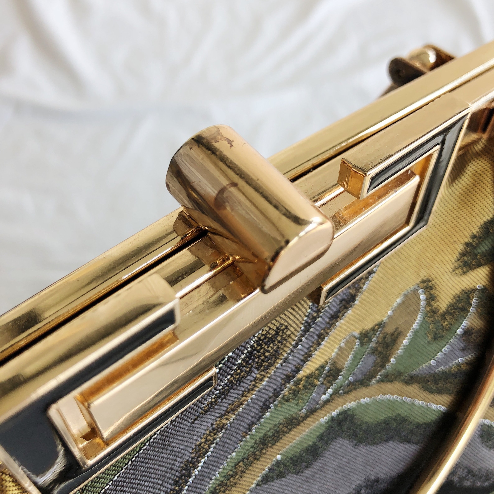 Japanese Wave/modern Style Kiss Lock With Traditional Kimono | Etsy