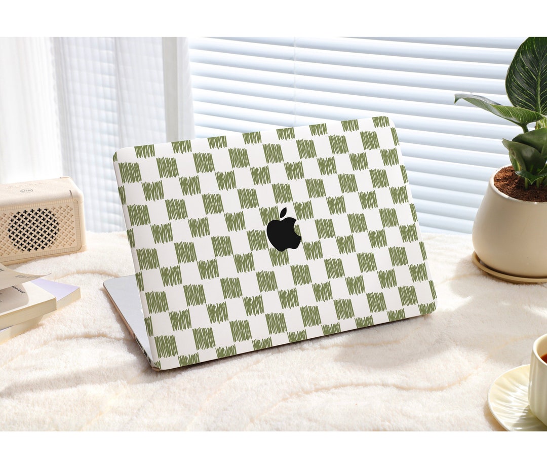 Green Graffiti Checkerboard New M1/M2 Pro Mac Hard Protective Case ...