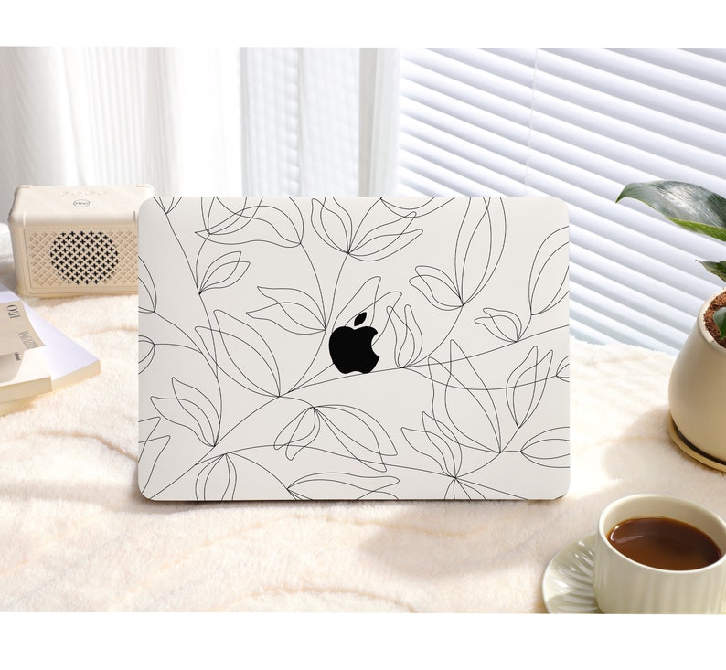 Line Art Upward Leaf New M1/M2 Pro Mac Hard Protective Case ...