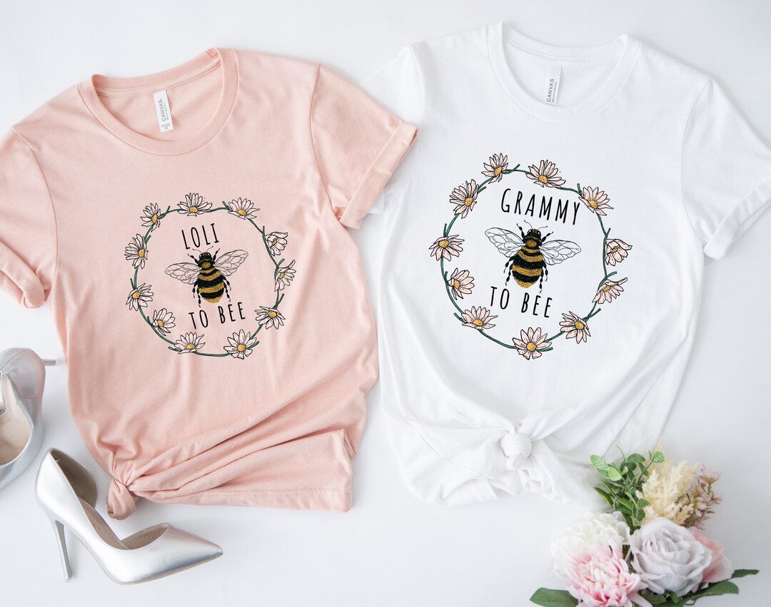 Custom Grandma Name Pregnancy Announcement Tee, Nana to Bee Mothers Day ...