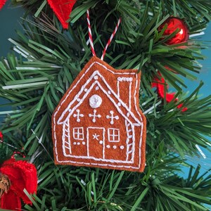 Gingerbread House Christmas Decoration Embroidery Pattern by the ...
