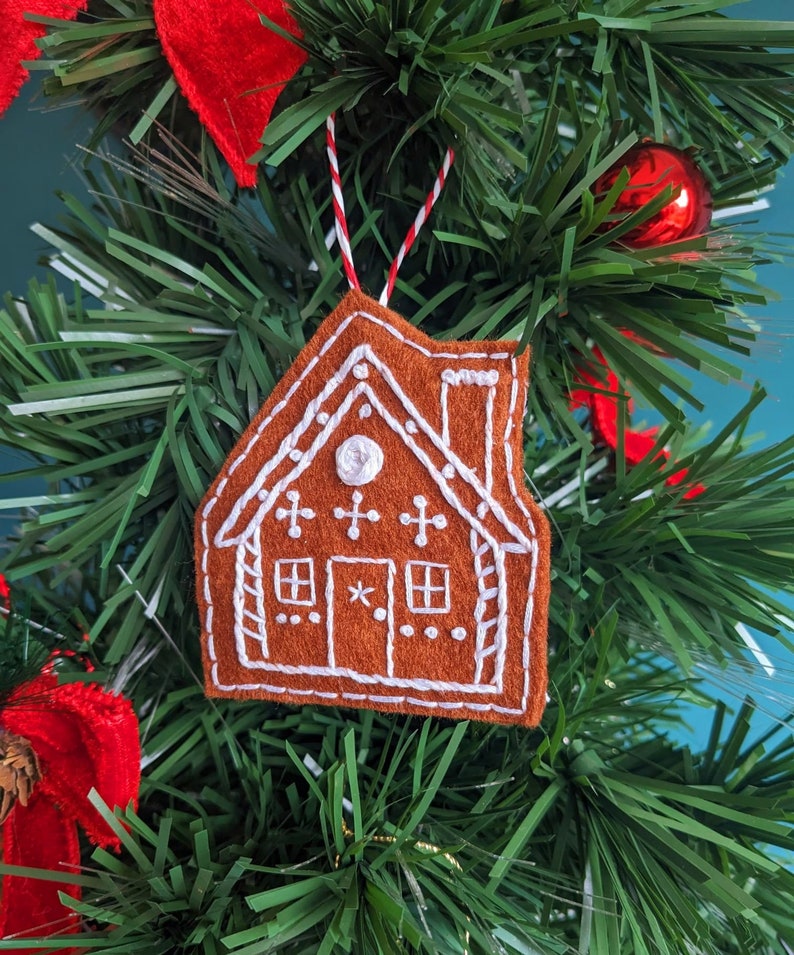 Gingerbread House Christmas Decoration Embroidery Pattern by the ...